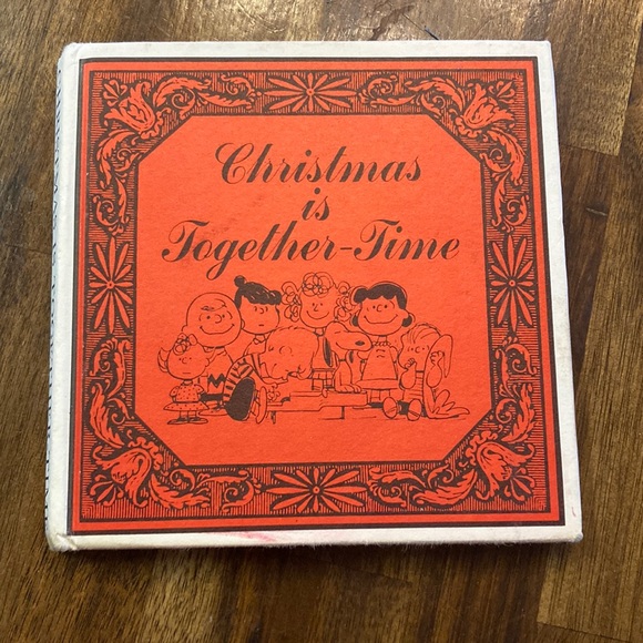 Peanuts | Holiday | Vintage Peanuts Book | Poshmark